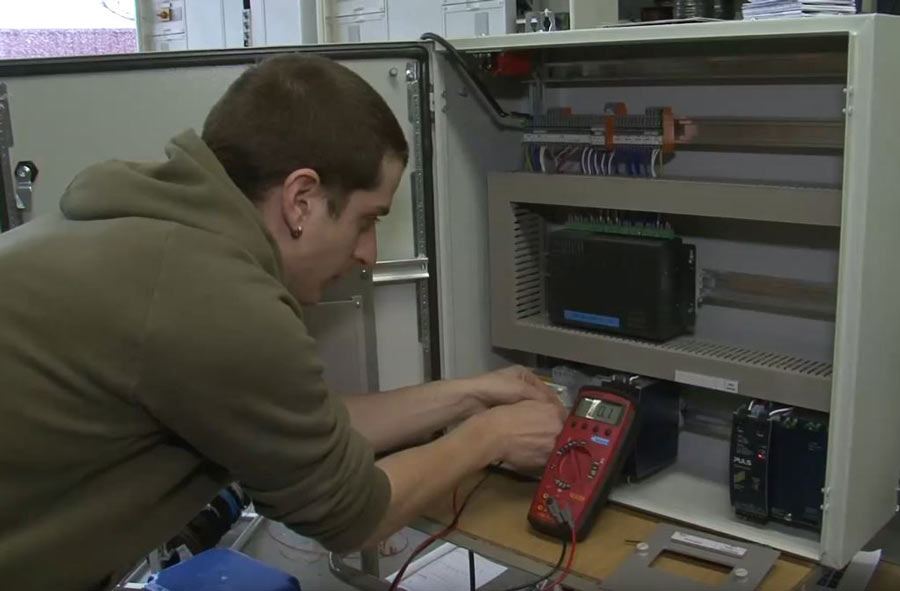 Automaticien CFC / Automaticienne CFC - orientation.ch